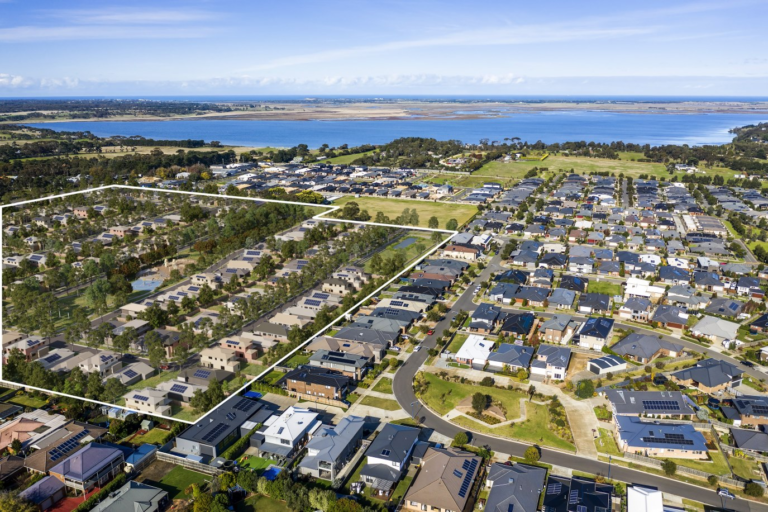 Calculating home squares, lot size & floor plan measurements